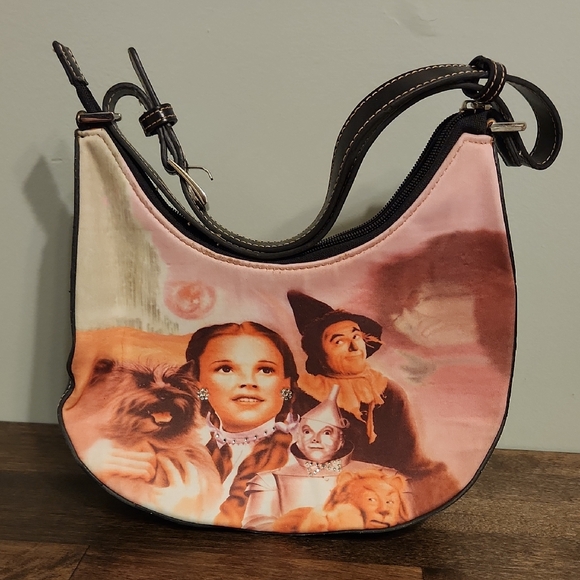 Bags | Vintage Wizard Of Oz Themed Shoulder Bag | Poshmark